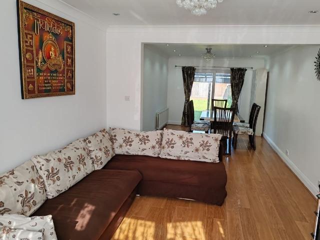 5 Bed Semi Detached House, Lulworth Close, HA2