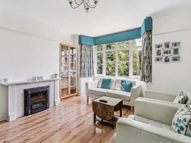 5 Bed Semi Detached House, Lincoln Road, HA2