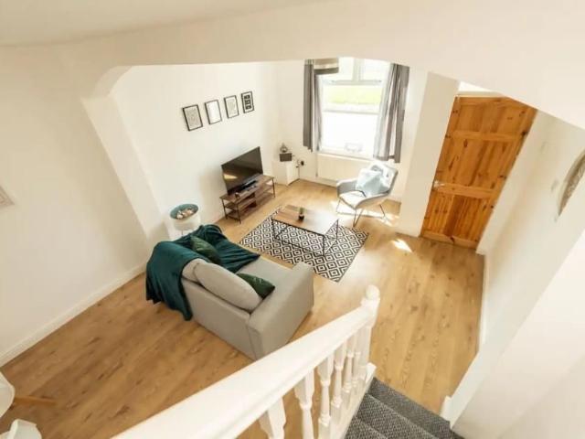 5 Bed Semi Detached House, Ridley Road, L6