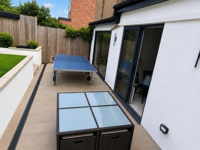 5 Bed Semi Detached House, Rowsley Avenue, NW4