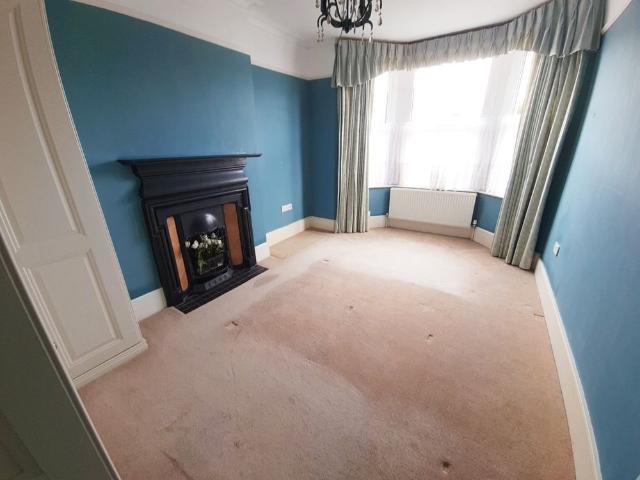 5 Bed Semi Detached House, Salisbury Road, HA1