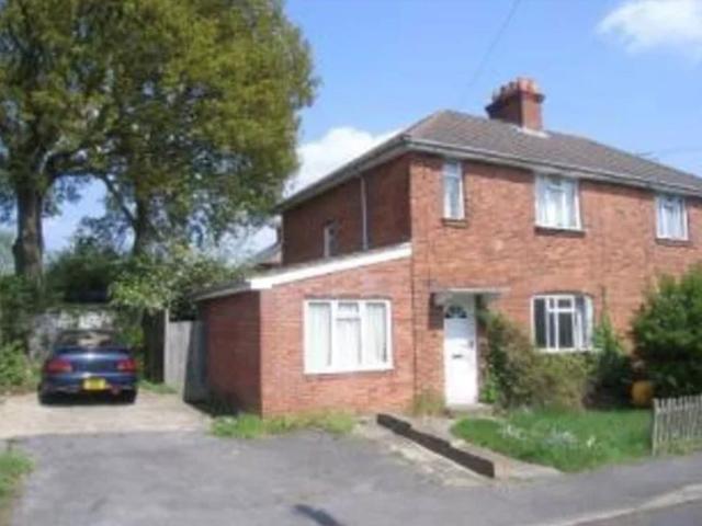 5 Bed Semi Detached House, Woodcote Road, SO17