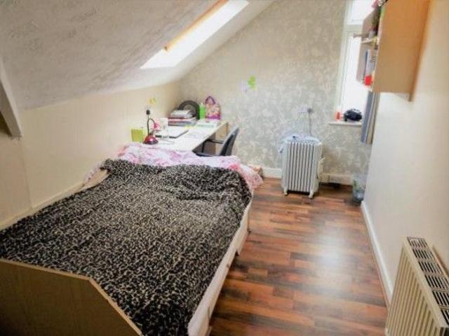 5 Bed Sefton Court, Leeds, Ls6