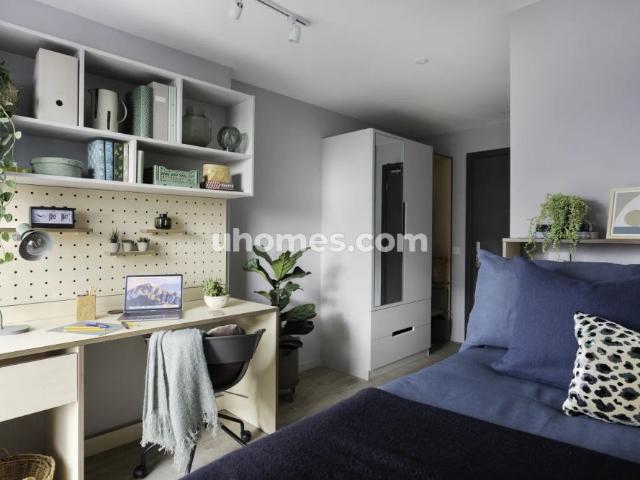 5 Bed Standard Ensuite