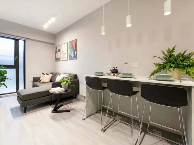 5 Bed Standard Ensuite