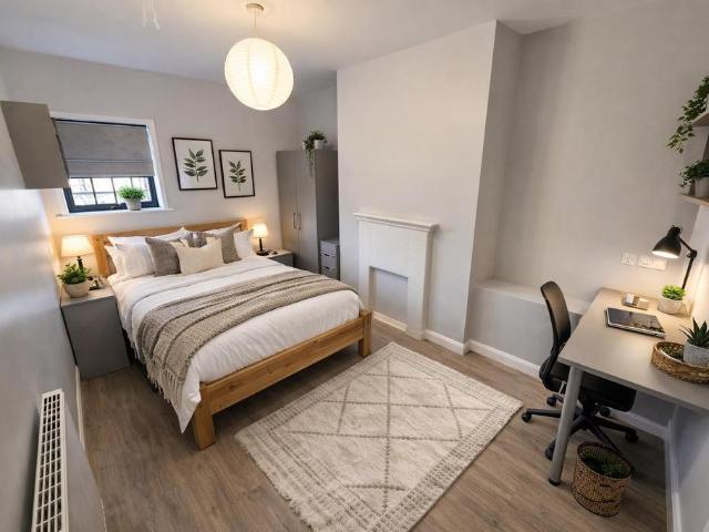 5 Bed Student Flat on Robin Hood. 5 bed flat to rent £1,955 pcm £451 pw