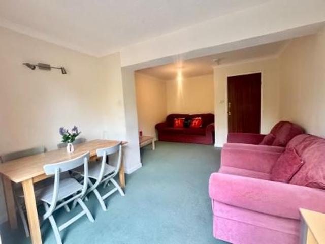 5 Bed Student Home 43 Kemsing Gardens