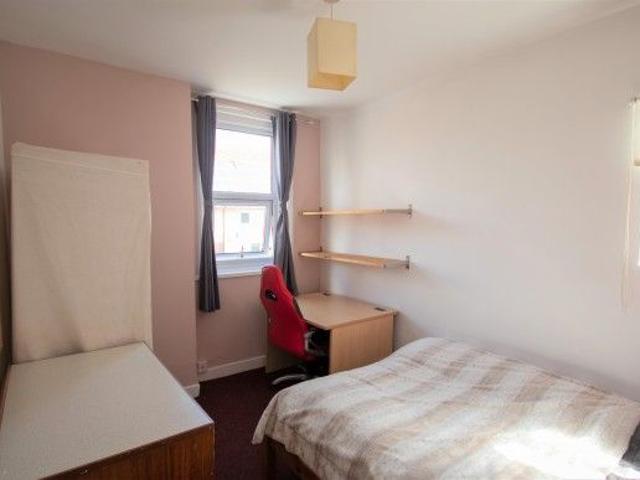 5 bed student house to rent