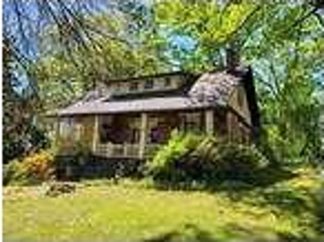 5 Bedroom 2 Bath In Mount Airy North Carolina 27030