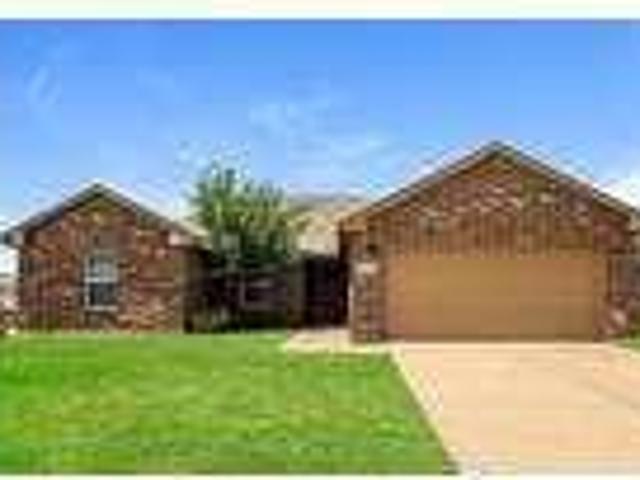 5 Bedroom 2 Bath In Dallas TX 75253