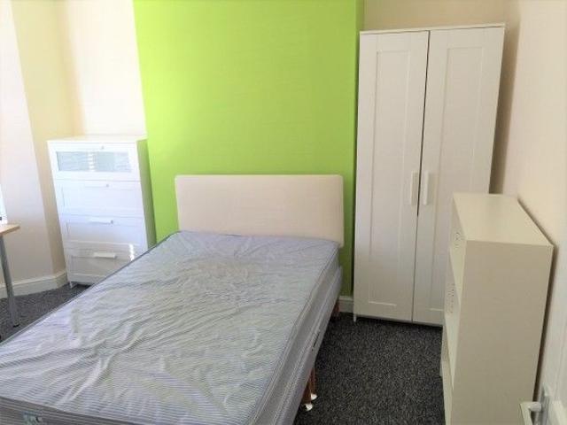 5 Bedroom 2 bathroom STUDENT PROPERTY AVAILABLE 1ST SEPT 2020