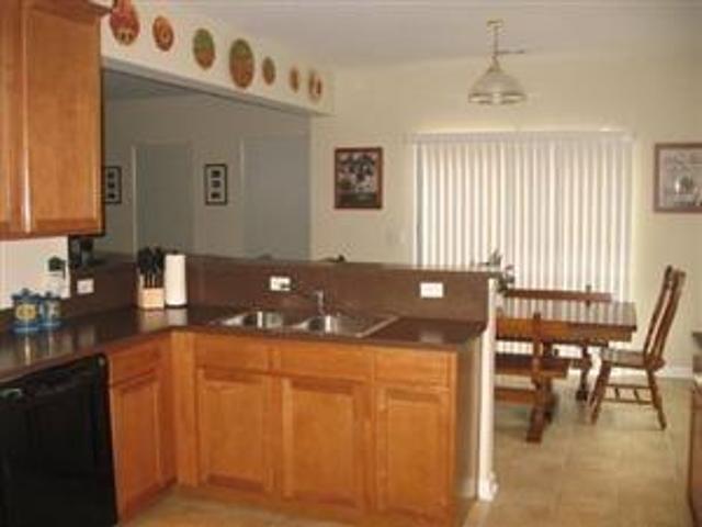 5 bedroom 4 bath house located on a golf course!