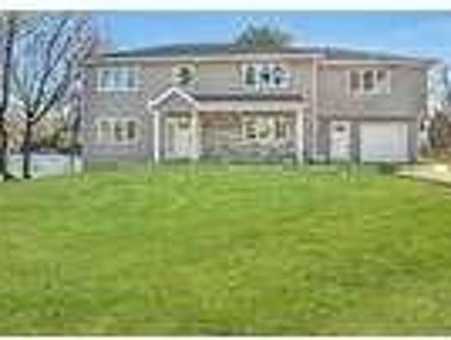 5 Bedroom 4 Bath In Pearl River NY 10965