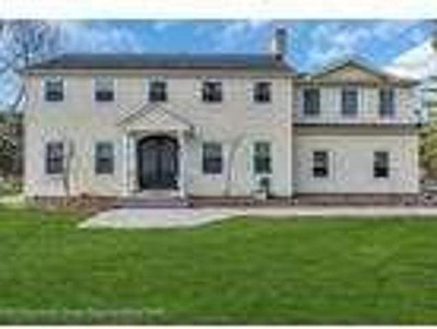 5 Bedroom 4 Bath In Toms River NJ 08755