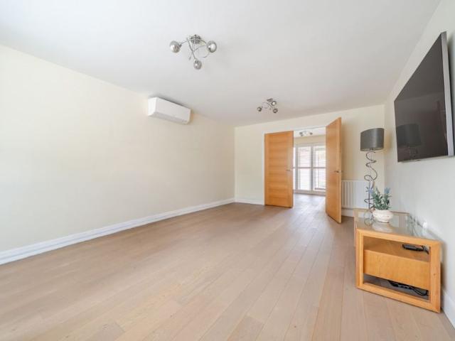 5 Bedroom