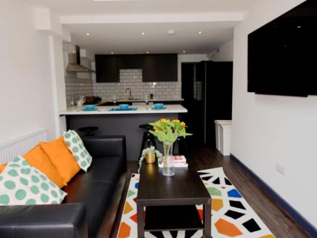 5 Bedroom