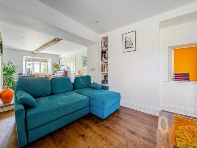 5 bedroom cottage to rent
