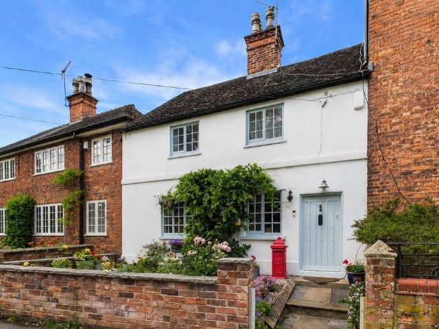 5 bedroom cottage for sale