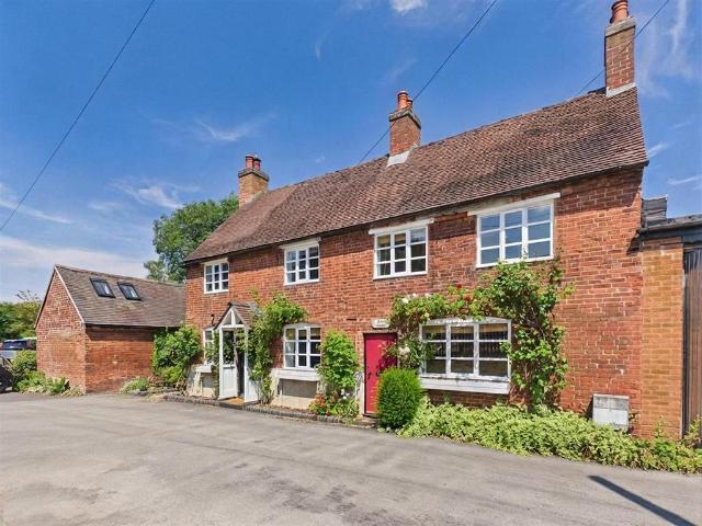 5 bedroom cottage for sale