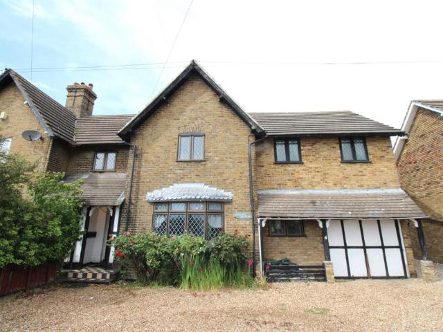 5 bedroom cottage for sale