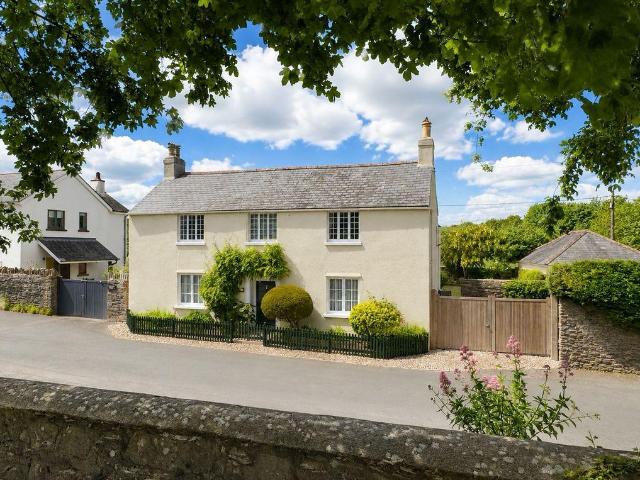 5 bedroom cottage for sale