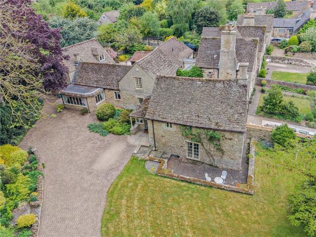 5 bedroom cottage for sale