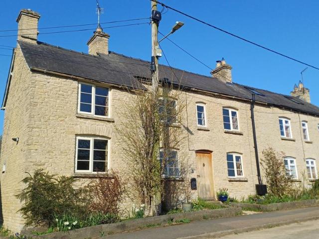 5 bedroom cottage for sale