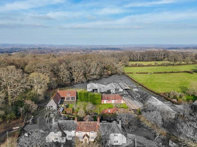 5 bedroom cottage for sale