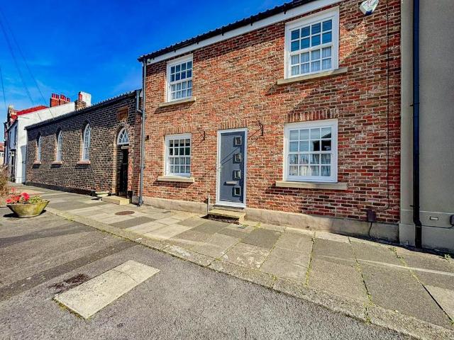 5 bedroom cottage for sale