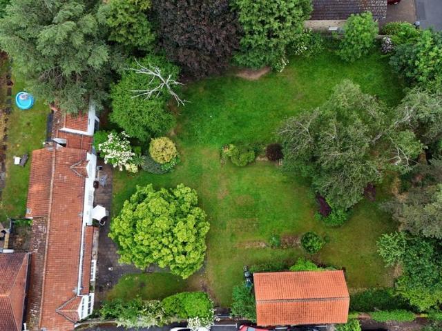 5 bedroom cottage for sale