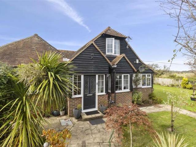 5 Bedroom Cottage House