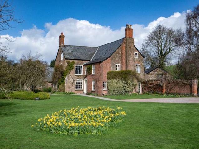 5 Bedroom Country House Character Property