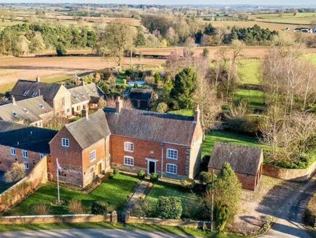 5 Bedroom Country House For Sale In Brailsford, Ashbourne