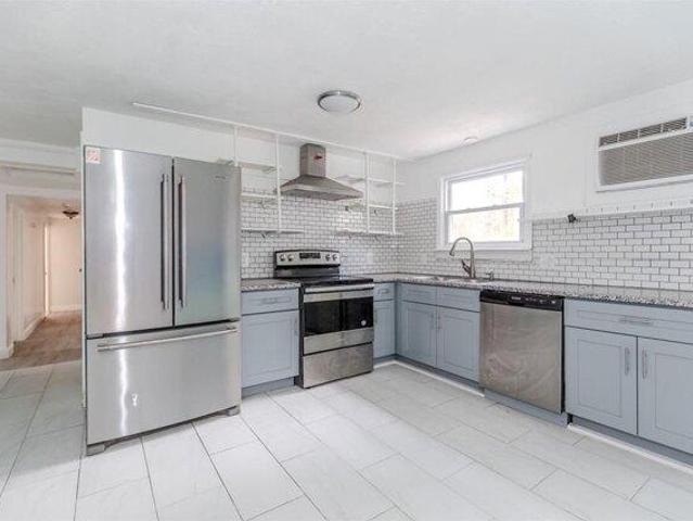 5 bedroom, Coventry RI 02827 102029626