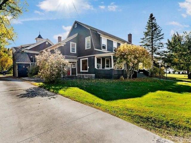 5 bedroom, Colebrook NH 03576 103185871