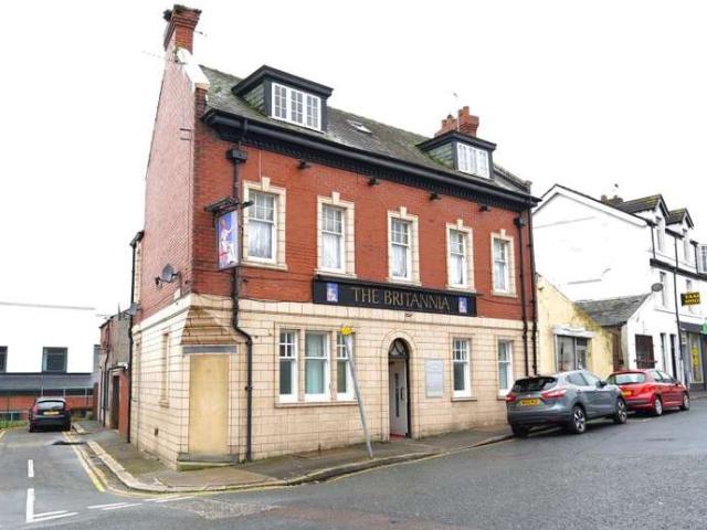 5 Bedroom Commercial Property