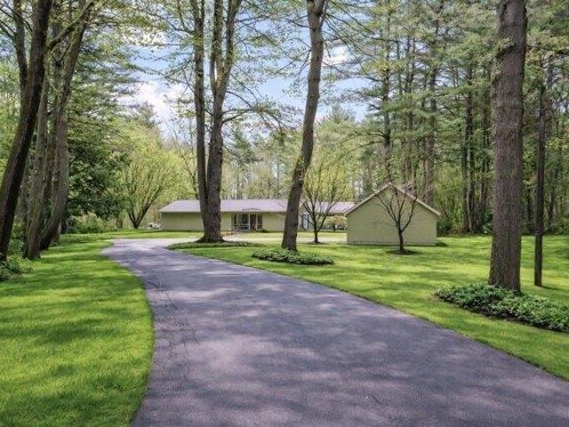 5 bedroom, Concord MA 01742 LS103037781