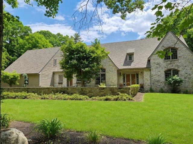 5 bedroom, Concord NH 03301 104807415