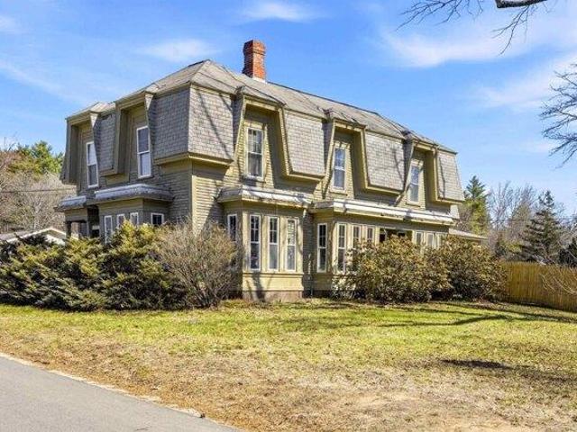 5 bedroom, Concord NH 03301 LS102314788