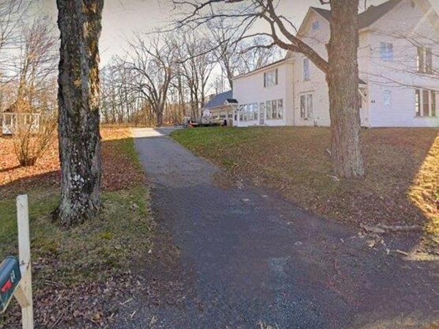 5 bedroom, Corinna ME 04928 102064542