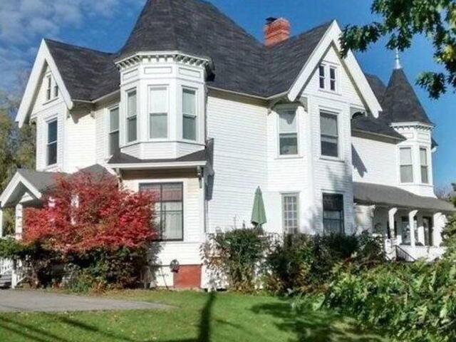 5 bedroom, Caribou ME 04736 LS103099745