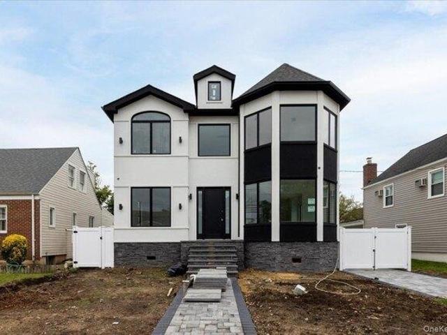 5 bedroom, Cedarhurst NY 11516 100319901