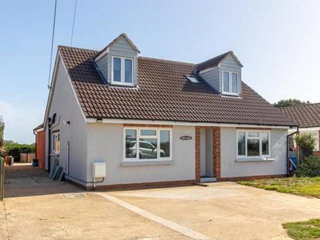 5 bedroom chalet for sale in Bellview Tan Lane Little Clacton CO16
