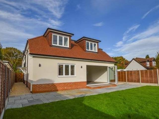 5 bedroom chalet for sale in Park Street Lane Park Street St Albans AL2