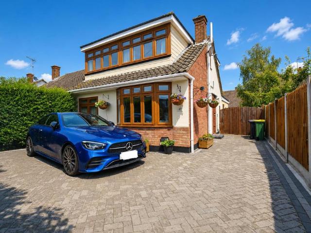 5 bedroom chalet for sale