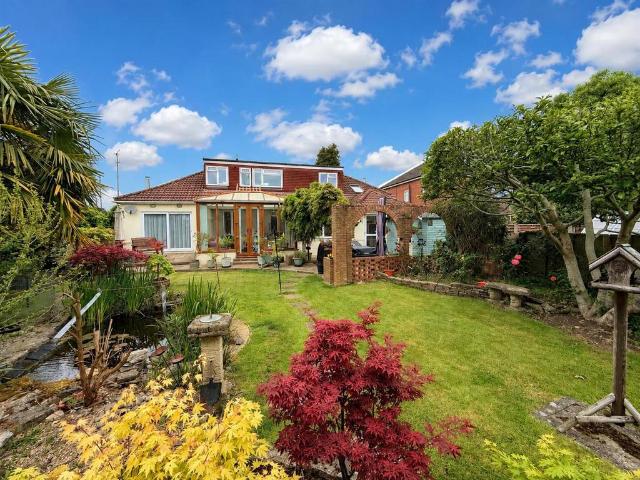 5 bedroom chalet for sale