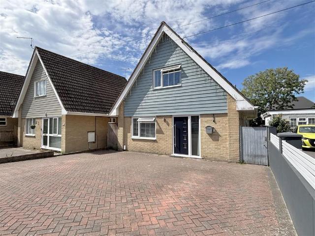 5 bedroom chalet for sale