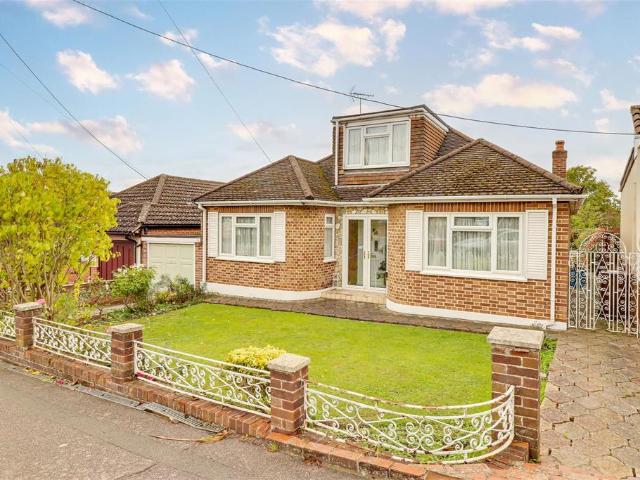5 bedroom chalet for sale
