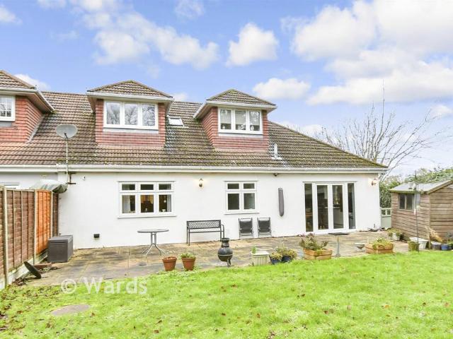 5 bedroom chalet for sale