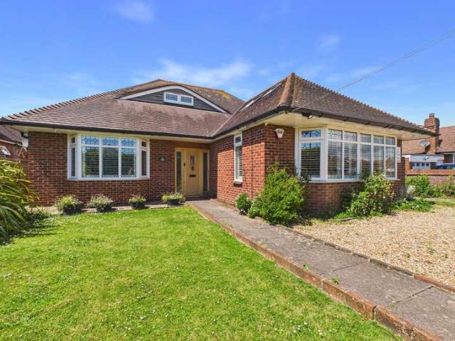 5 Bedroom Chalet House